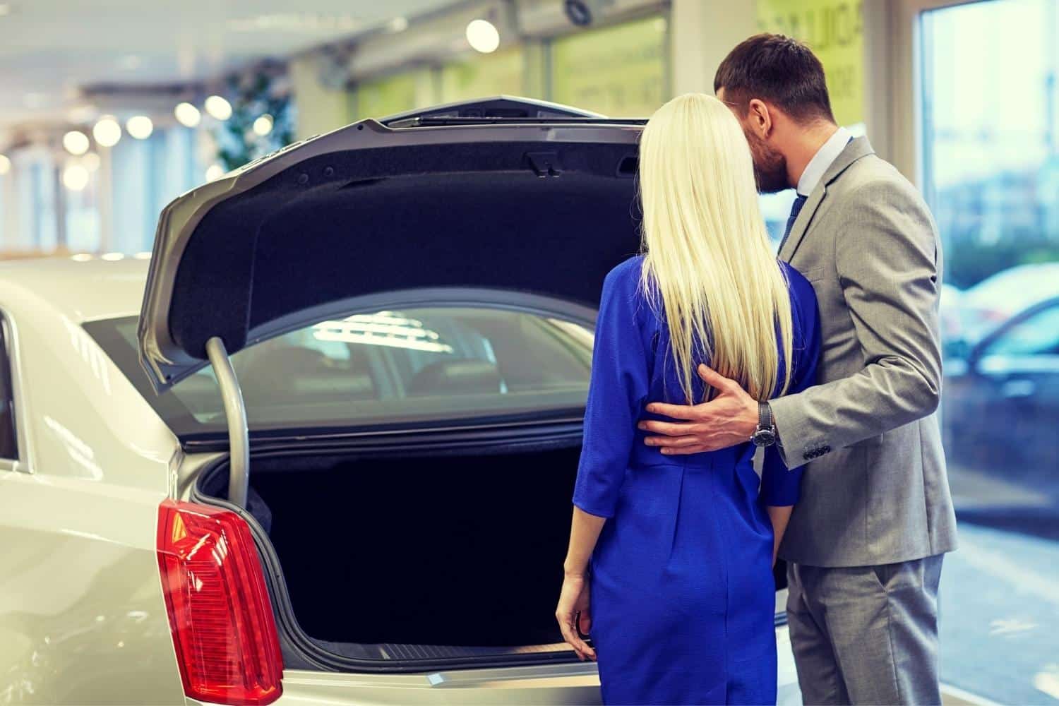 Comment choisir le meilleur mandataire pour une auto neuve